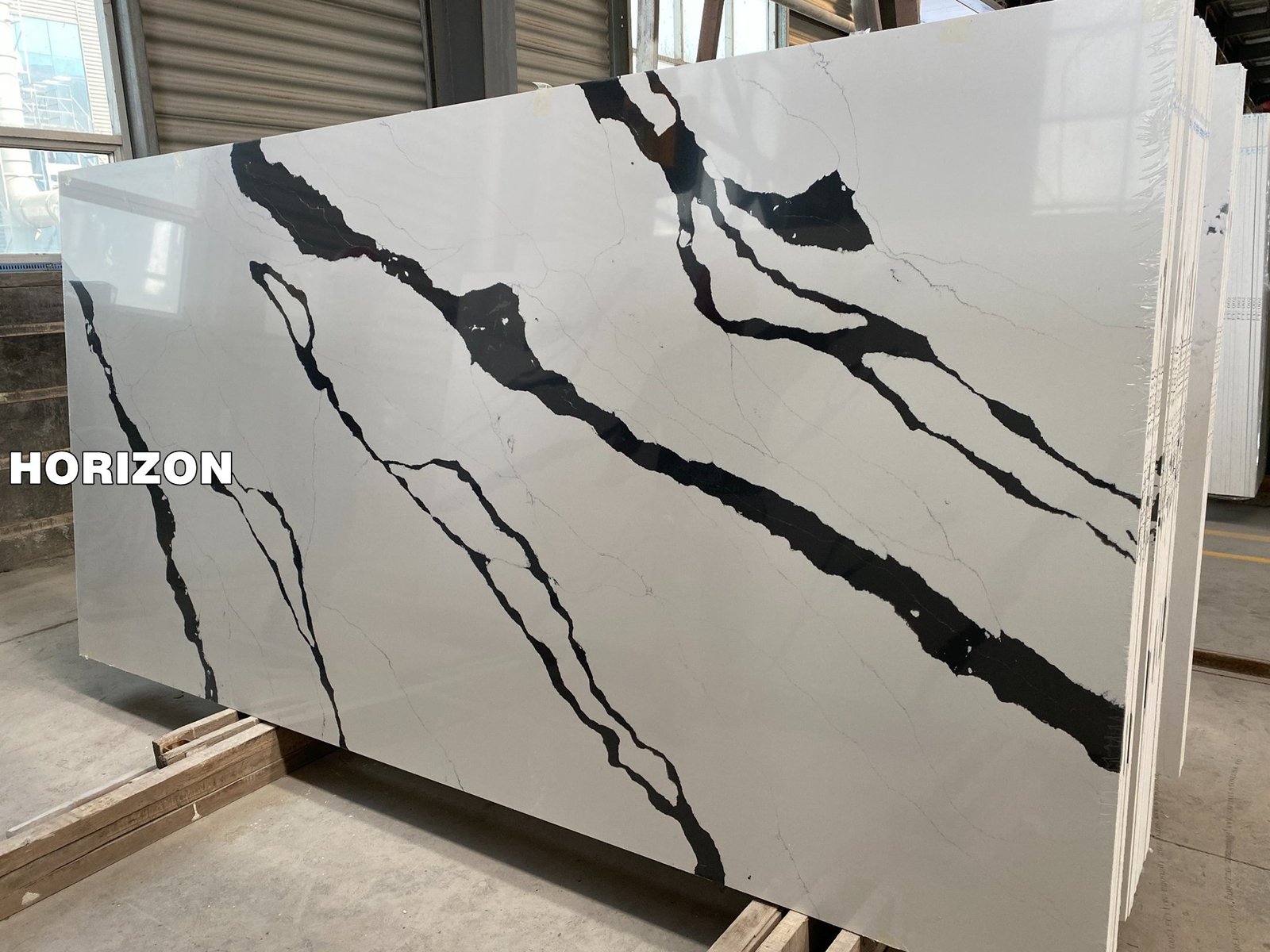 22 Best Quartz Calacatta With Creative Black Veins - Horizon Quartz